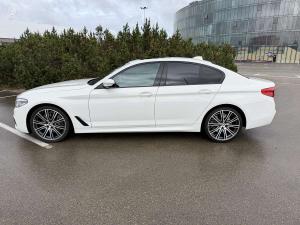 Balts BMW 540 2020 Šauļi, ar dzinēja tilpumu 3.00 L un nobraukumu 131 tūkst. km par 34999 €, foto 4 vietnē AUTOMOTO.COM.LV
