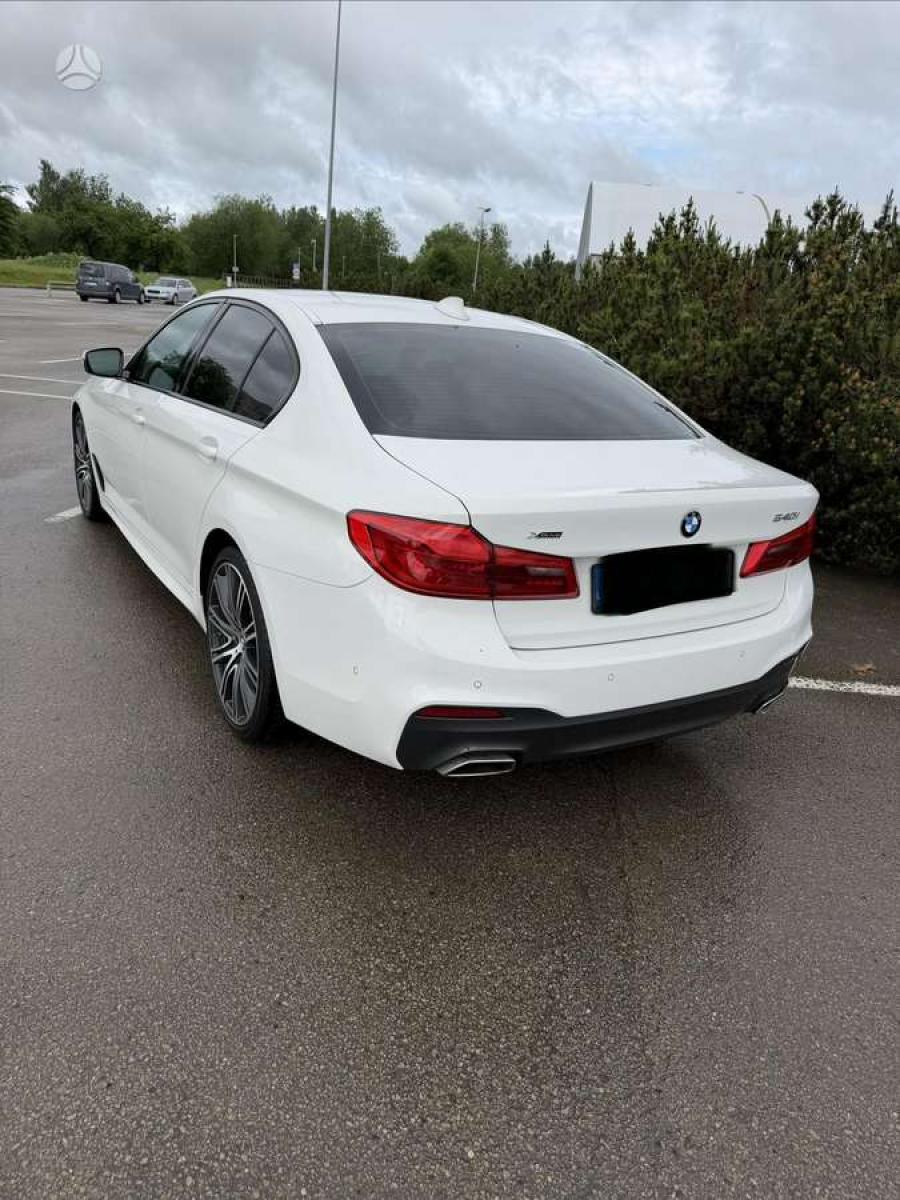 Balts BMW 540 2020 Šauļi, ar dzinēja tilpumu 3.00 L un nobraukumu 131 tūkst. km par 34999 €, foto 5 vietnē AUTOMOTO.COM.LV