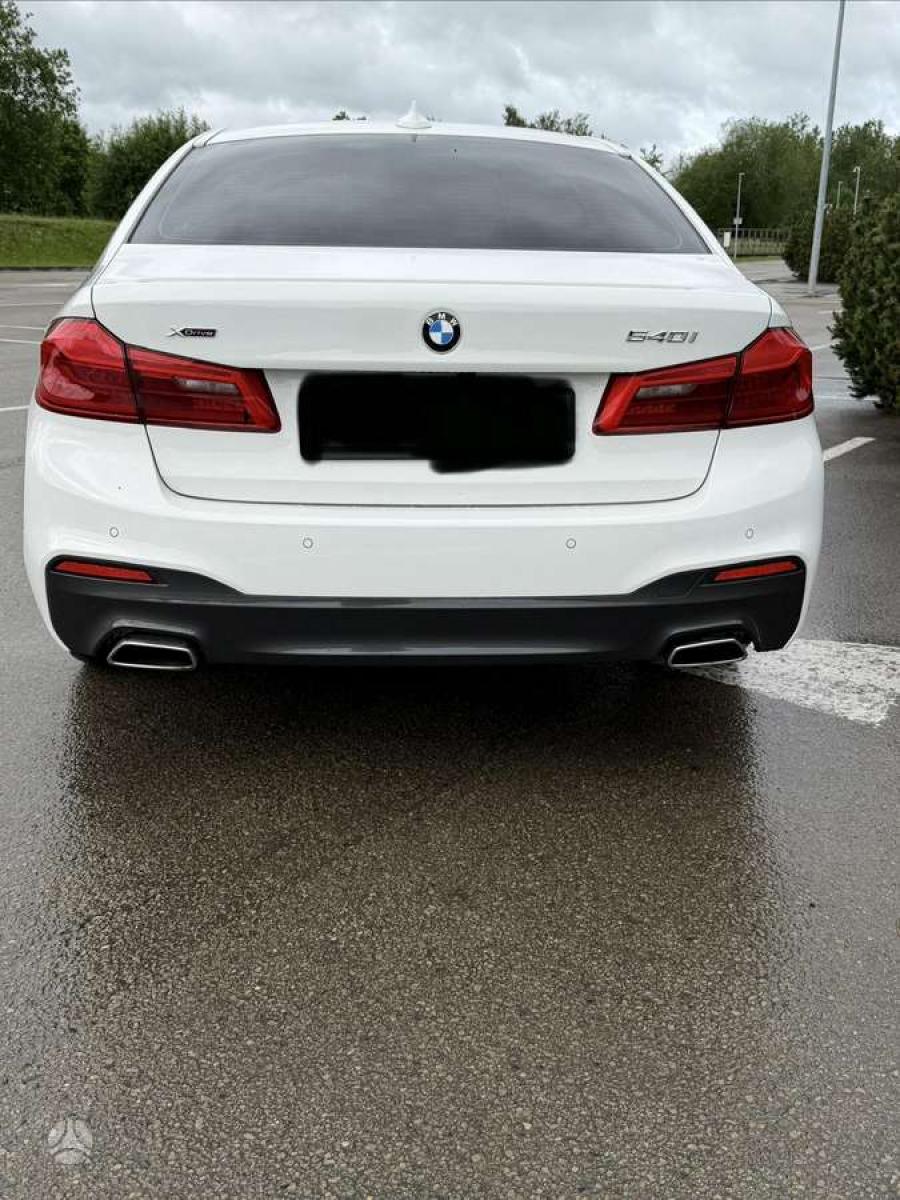 Balts BMW 540 2020 Šauļi, ar dzinēja tilpumu 3.00 L un nobraukumu 131 tūkst. km par 34999 €, foto 6 vietnē AUTOMOTO.COM.LV