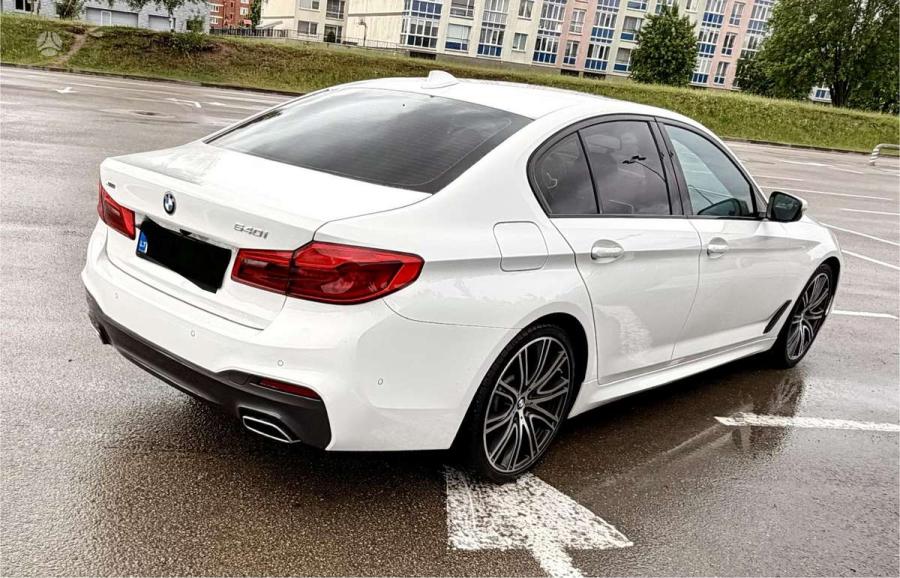 Balts BMW 540 2020 Šauļi, ar dzinēja tilpumu 3.00 L un nobraukumu 131 tūkst. km par 34999 €, foto 7 vietnē AUTOMOTO.COM.LV