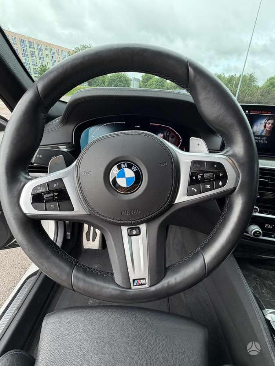 Balts BMW 540 2020 Šauļi, ar dzinēja tilpumu 3.00 L un nobraukumu 131 tūkst. km par 34999 €, foto 9 vietnē AUTOMOTO.COM.LV