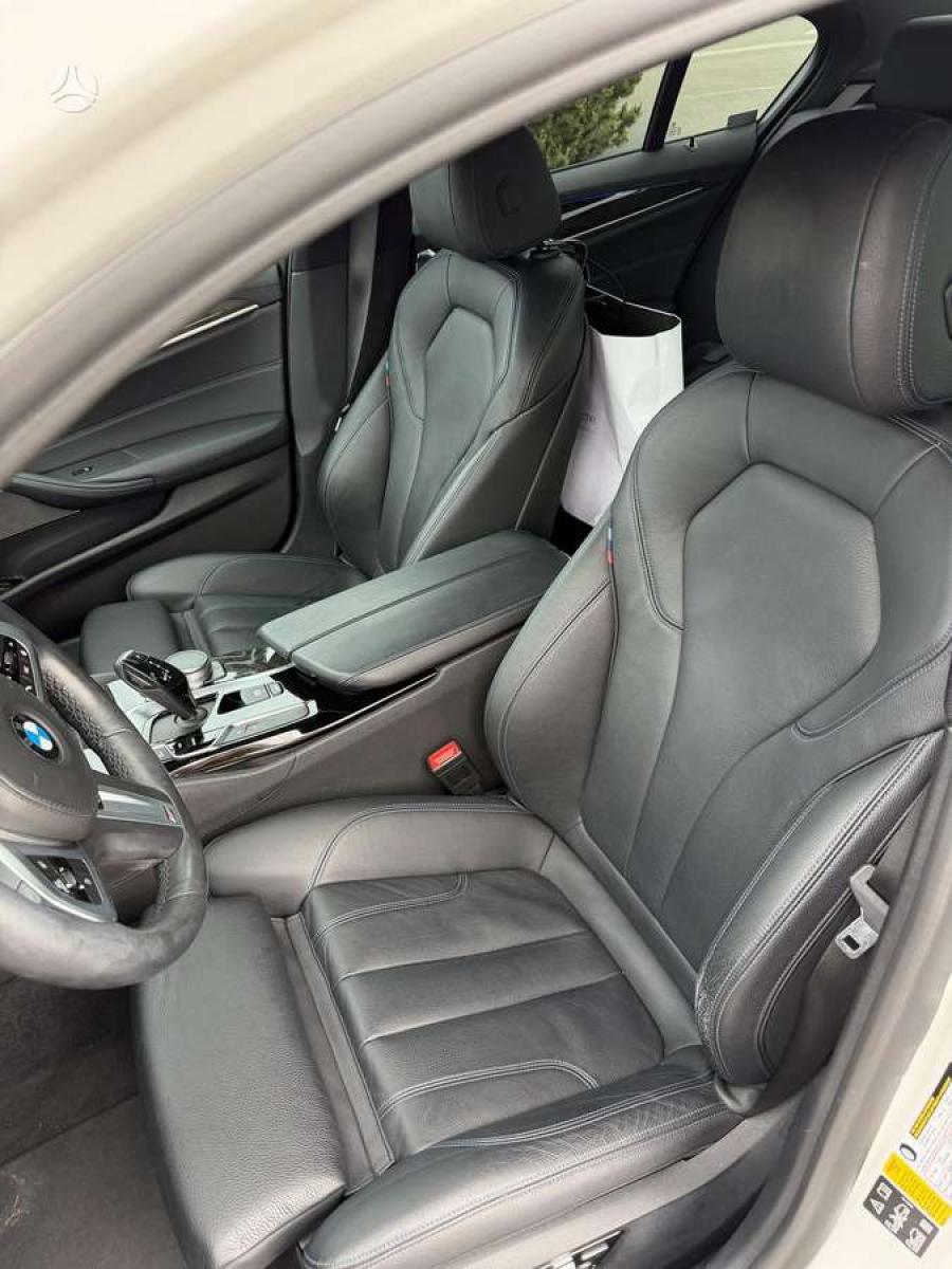 Balts BMW 540 2020 Šauļi, ar dzinēja tilpumu 3.00 L un nobraukumu 131 tūkst. km par 34999 €, foto 11 vietnē AUTOMOTO.COM.LV