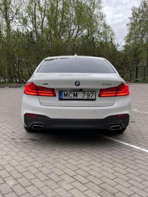 White BMW 540 2020 in Siauliai, with an engine capacity of 3.00 L and mileage of 135 thousand km for 27600 €, photo 8 on AUTOMOTO.COM.LV