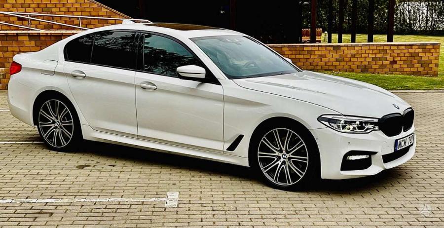 White BMW 540 2020 in Siauliai, with an engine capacity of 3.00 L and mileage of 135 thousand km for 27600 €, photo 25 on AUTOMOTO.COM.LV