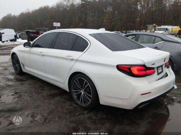 White BMW 540 2022 in Klaipeda, with an engine capacity of 3.00 L and mileage of 73 thousand km for 18200 €, photo 3 on AUTOMOTO.COM.LV