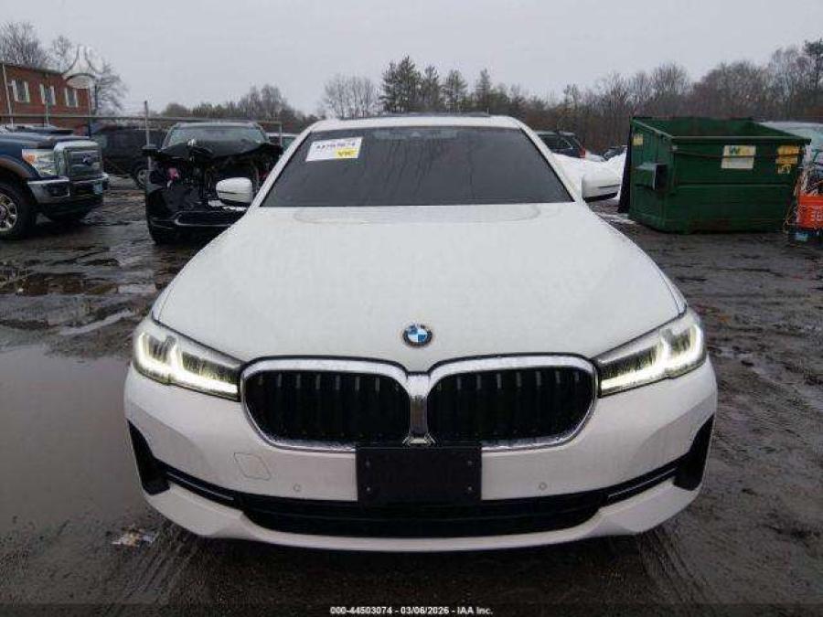 Balts BMW 540 2022 Klaipėda, ar dzinēja tilpumu 3.00 L un nobraukumu 73 tūkst. km par 18200 €, foto 13 vietnē AUTOMOTO.COM.LV