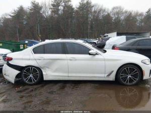 Balts BMW 540 2022 Klaipėda, ar dzinēja tilpumu 3.00 L un nobraukumu 73 tūkst. km par 18200 €, foto 14 vietnē AUTOMOTO.COM.LV