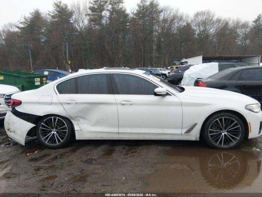 Balts BMW 540 2022 Klaipėda, ar dzinēja tilpumu 3.00 L un nobraukumu 73 tūkst. km par 18200 €, foto 14 vietnē AUTOMOTO.COM.LV