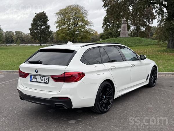 White BMW 540 2017 in Riga, with an engine capacity of 3.00 L and mileage of 0 thousand km for 21950 €, photo 7 on AUTOMOTO.COM.LV