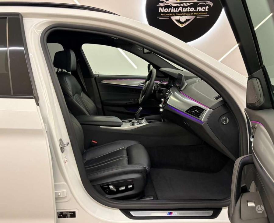 White BMW 540 2018 in Marijampole, with an engine capacity of 2.99 L and mileage of 261 thousand km for 23999 €, photo 21 on AUTOMOTO.COM.LV