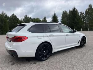 White BMW 540 2018 in Alytus, with an engine capacity of 3.00 L and mileage of 290 thousand km for 18950 €, photo 14 on AUTOMOTO.COM.LV