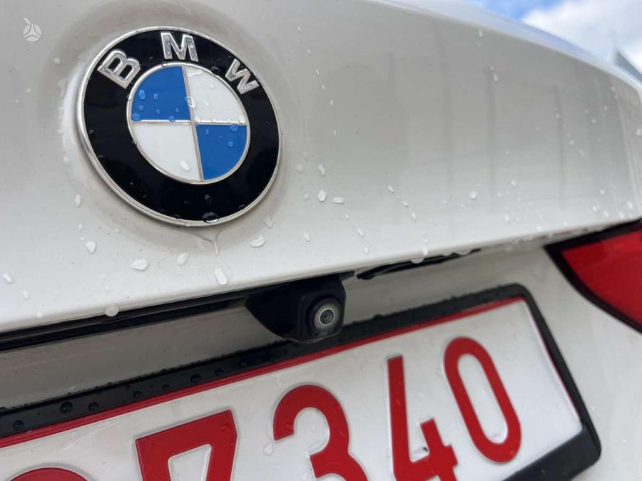 White BMW 540 2018 in Alytus, with an engine capacity of 3.00 L and mileage of 290 thousand km for 18950 €, photo 18 on AUTOMOTO.COM.LV