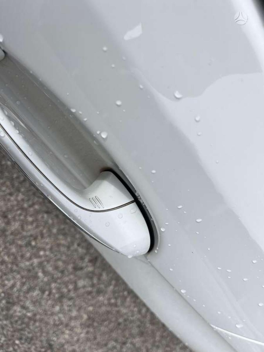 White BMW 540 2018 in Alytus, with an engine capacity of 3.00 L and mileage of 290 thousand km for 18950 €, photo 20 on AUTOMOTO.COM.LV