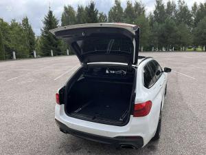 White BMW 540 2018 in Alytus, with an engine capacity of 3.00 L and mileage of 290 thousand km for 18950 €, photo 23 on AUTOMOTO.COM.LV