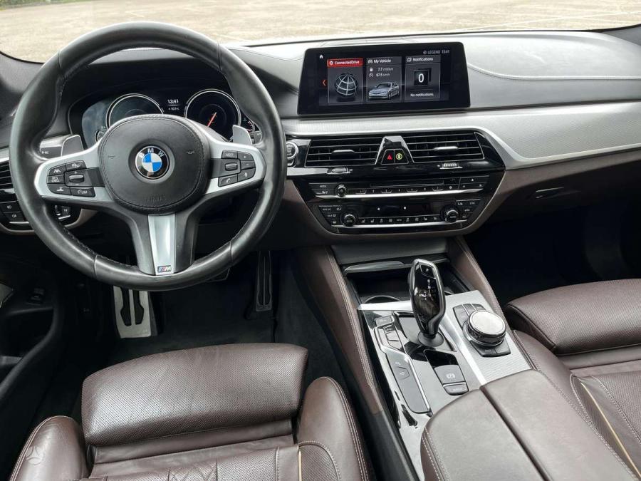 White BMW 540 2018 in Alytus, with an engine capacity of 3.00 L and mileage of 290 thousand km for 18950 €, photo 34 on AUTOMOTO.COM.LV
