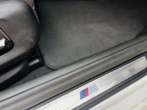 White BMW 540 2018 in Alytus, with an engine capacity of 3.00 L and mileage of 290 thousand km for 18950 €, photo 55 on AUTOMOTO.COM.LV