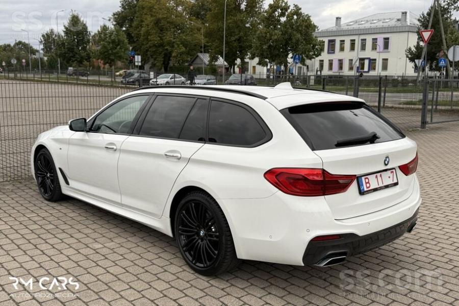 White BMW 540 2018 in Jelgava, with an engine capacity of 3.00 L and mileage of 0 thousand km for 19900 €, photo 8 on AUTOMOTO.COM.LV