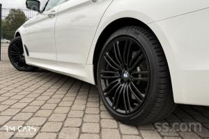 White BMW 540 2018 in Jelgava, with an engine capacity of 3.00 L and mileage of 0 thousand km for 19900 €, photo 9 on AUTOMOTO.COM.LV