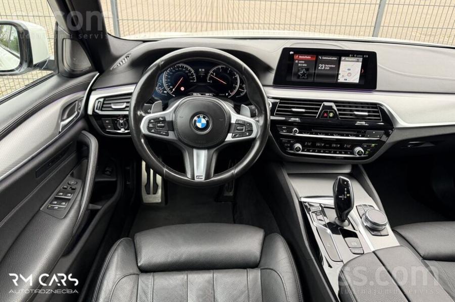 White BMW 540 2018 in Jelgava, with an engine capacity of 3.00 L and mileage of 0 thousand km for 19900 €, photo 11 on AUTOMOTO.COM.LV