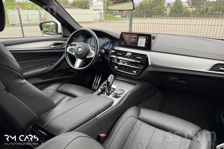 White BMW 540 2018 in Jelgava, with an engine capacity of 3.00 L and mileage of 0 thousand km for 19900 €, photo 12 on AUTOMOTO.COM.LV