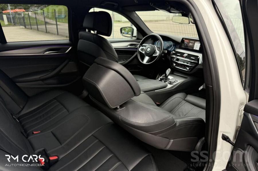White BMW 540 2018 in Jelgava, with an engine capacity of 3.00 L and mileage of 0 thousand km for 19900 €, photo 15 on AUTOMOTO.COM.LV
