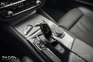 White BMW 540 2018 in Jelgava, with an engine capacity of 3.00 L and mileage of 0 thousand km for 19900 €, photo 22 on AUTOMOTO.COM.LV