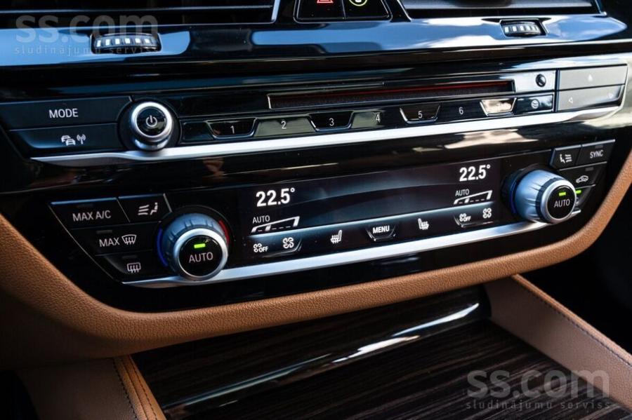 Balts BMW 540 2018 Rīga, ar dzinēja tilpumu 3.00 L un nobraukumu 177 tūkst. km par 24950 €, foto 14 vietnē AUTOMOTO.COM.LV