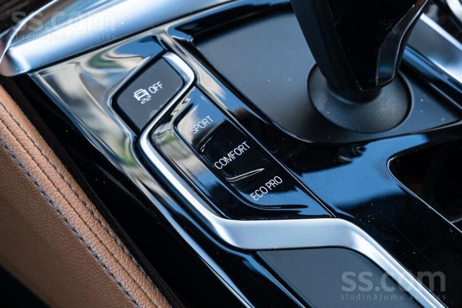 Balts BMW 540 2018 Rīga, ar dzinēja tilpumu 3.00 L un nobraukumu 177 tūkst. km par 24950 €, foto 16 vietnē AUTOMOTO.COM.LV
