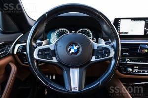 Balts BMW 540 2018 Rīga, ar dzinēja tilpumu 3.00 L un nobraukumu 177 tūkst. km par 24950 €, foto 26 vietnē AUTOMOTO.COM.LV