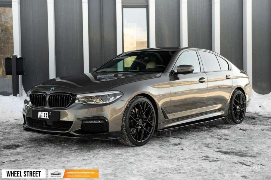 Yellow BMW 540 2019 in Vilnius, with an engine capacity of 3.00 L and mileage of 85 thousand km for 33990 €, photo 1 on AUTOMOTO.COM.LV