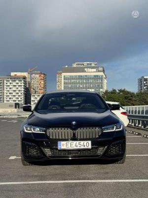 Black BMW 545 2020 in Vilnius, with an engine capacity of 3.00 L and mileage of 100 thousand km for 44000 €, photo 3 on AUTOMOTO.COM.LV