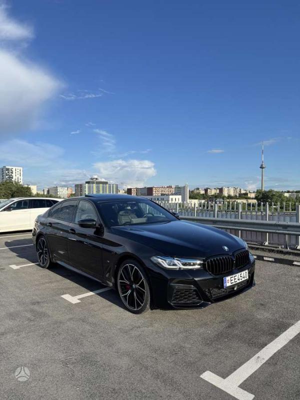 Melns BMW 545 2020 Viļņa, ar dzinēja tilpumu 3.00 L un nobraukumu 100 tūkst. km par 44000 €, foto 5 vietnē AUTOMOTO.COM.LV