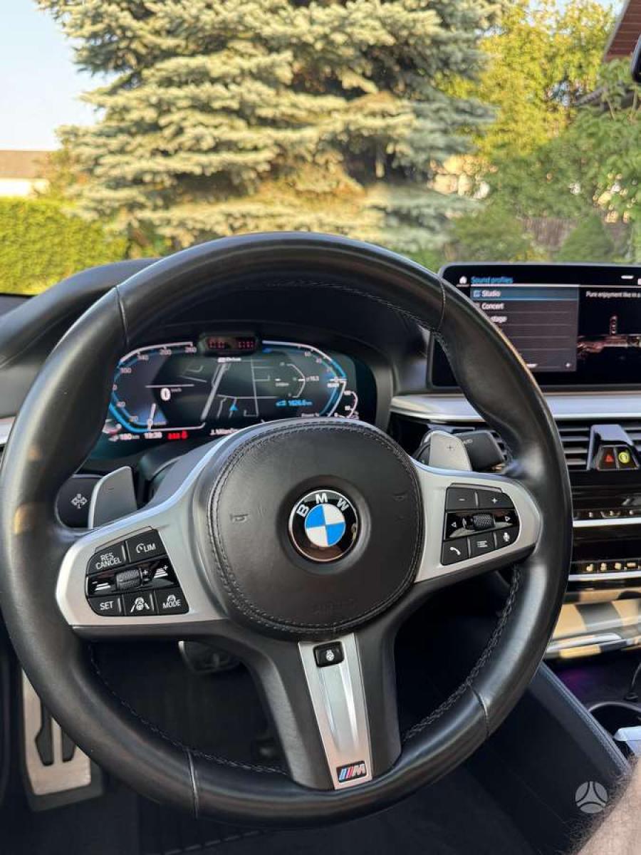 Black BMW 545 2020 in Vilnius, with an engine capacity of 3.00 L and mileage of 100 thousand km for 44000 €, photo 28 on AUTOMOTO.COM.LV