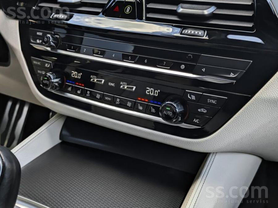 Melns BMW 545 2021 Tukums, ar dzinēja tilpumu 3.00 L un nobraukumu 124 tūkst. km par 44990 €, foto 14 vietnē AUTOMOTO.COM.LV