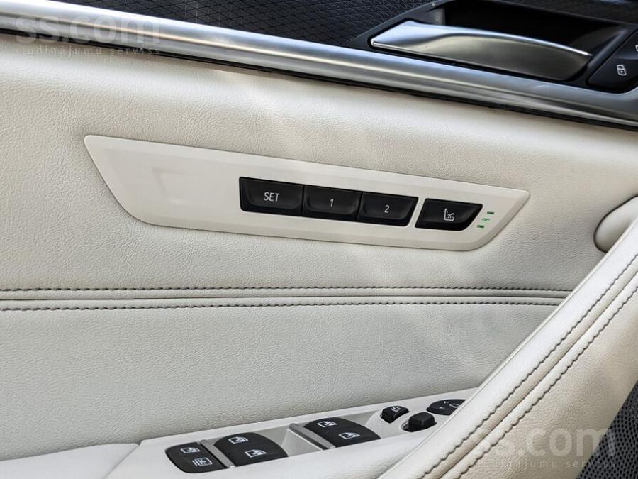 Melns BMW 545 2021 Tukums, ar dzinēja tilpumu 3.00 L un nobraukumu 124 tūkst. km par 44990 €, foto 18 vietnē AUTOMOTO.COM.LV