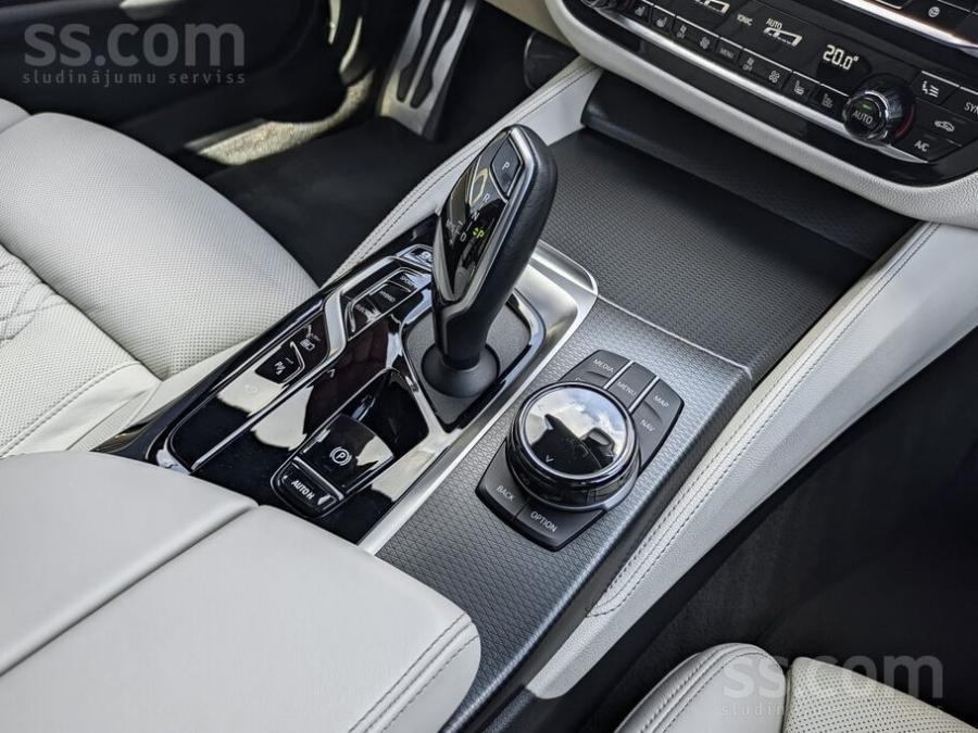 Melns BMW 545 2021 Tukums, ar dzinēja tilpumu 3.00 L un nobraukumu 124 tūkst. km par 44990 €, foto 21 vietnē AUTOMOTO.COM.LV
