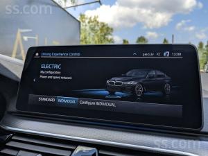 Melns BMW 545 2021 Tukums, ar dzinēja tilpumu 3.00 L un nobraukumu 124 tūkst. km par 44990 €, foto 23 vietnē AUTOMOTO.COM.LV