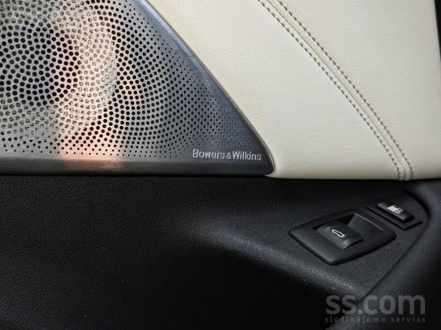 Melns BMW 545 2021 Tukums, ar dzinēja tilpumu 3.00 L un nobraukumu 124 tūkst. km par 44990 €, foto 25 vietnē AUTOMOTO.COM.LV