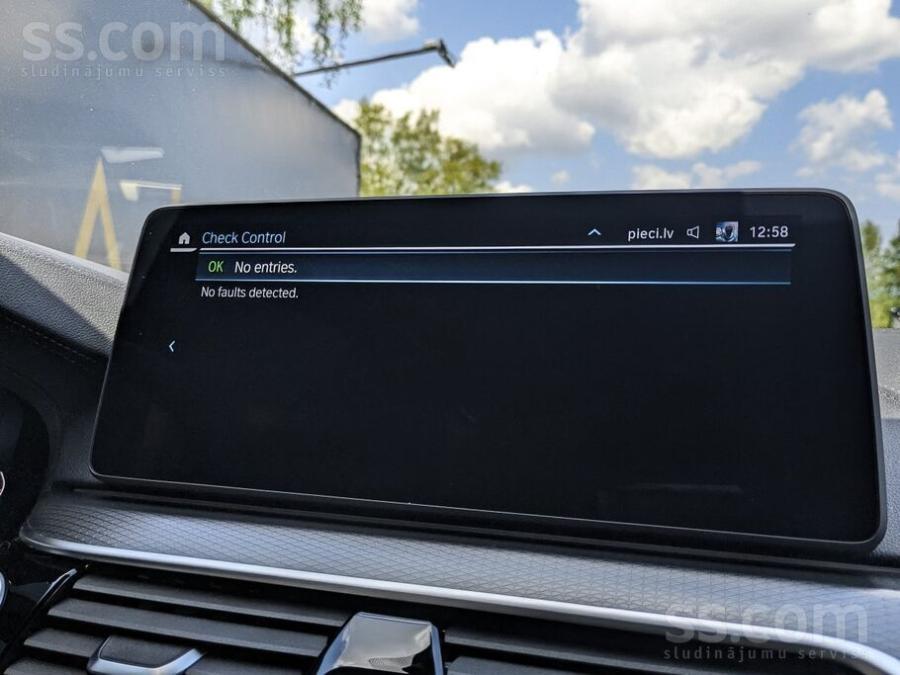 Melns BMW 545 2021 Tukums, ar dzinēja tilpumu 3.00 L un nobraukumu 124 tūkst. km par 44990 €, foto 29 vietnē AUTOMOTO.COM.LV