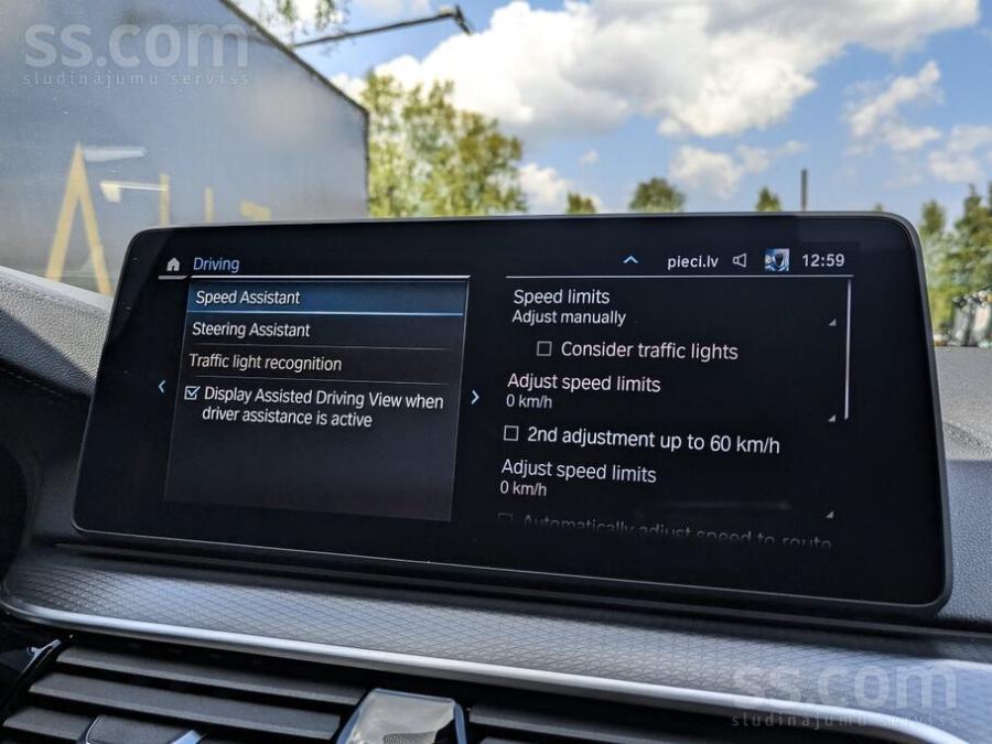 Melns BMW 545 2021 Tukums, ar dzinēja tilpumu 3.00 L un nobraukumu 124 tūkst. km par 44990 €, foto 35 vietnē AUTOMOTO.COM.LV
