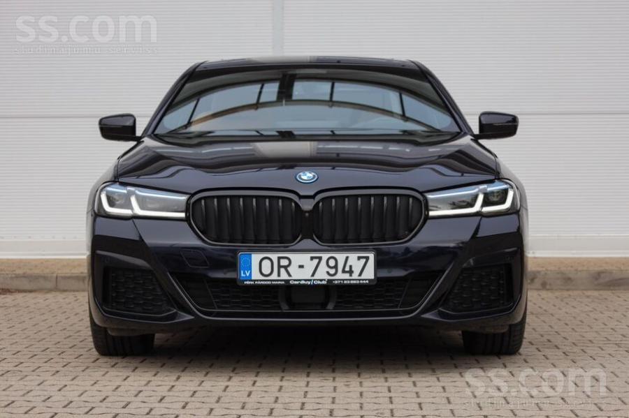 Melns BMW 545 2022 Rīga, ar dzinēja tilpumu 3.00 L un nobraukumu 89 tūkst. km par 41995 €, foto 5 vietnē AUTOMOTO.COM.LV