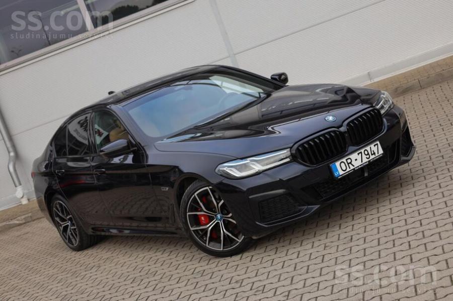 Melns BMW 545 2022 Rīga, ar dzinēja tilpumu 3.00 L un nobraukumu 89 tūkst. km par 41995 €, foto 7 vietnē AUTOMOTO.COM.LV