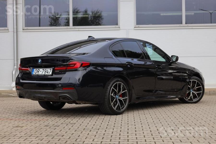 Melns BMW 545 2022 Rīga, ar dzinēja tilpumu 3.00 L un nobraukumu 89 tūkst. km par 41995 €, foto 10 vietnē AUTOMOTO.COM.LV