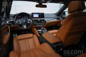 Melns BMW 545 2022 Rīga, ar dzinēja tilpumu 3.00 L un nobraukumu 89 tūkst. km par 41995 €, foto 17 vietnē AUTOMOTO.COM.LV