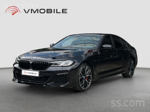 Черный БМВ 545 2022 в Рига, объемом двигателя 3.00 л и пробегом 75 тыс. км за 43490 €, фото 1 на AUTOMOTO.COM.LV