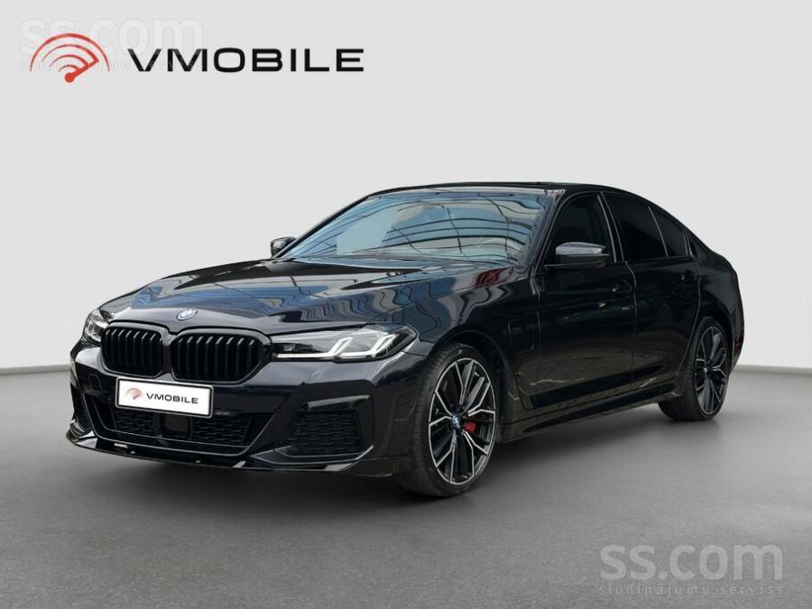 Черный БМВ 545 2022 в Рига, объемом двигателя 3.00 л и пробегом 75 тыс. км за 43490 €, фото 1 на AUTOMOTO.COM.LV