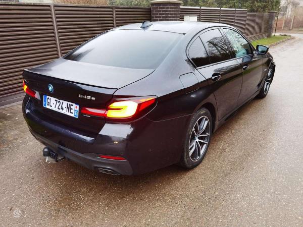 Melns BMW 545 2023 Kauņa, ar dzinēja tilpumu 3.00 L un nobraukumu 172 tūkst. km par 24800 €, foto 4 vietnē AUTOMOTO.COM.LV