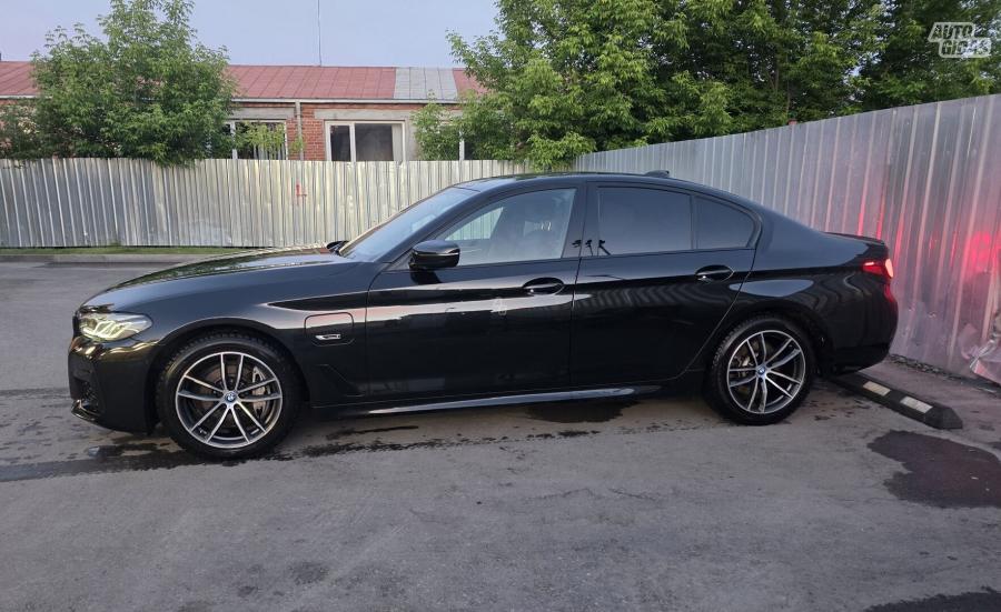 Черный БМВ 545 2023 в Каунас, объемом двигателя 3.00 л и пробегом 173 тыс. км за 38000 €, фото 4 на AUTOMOTO.COM.LV