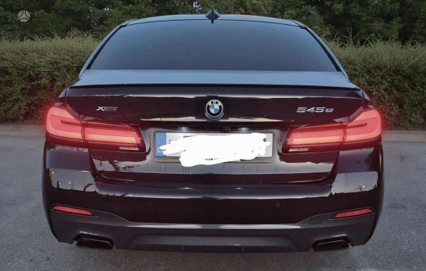 Black BMW 545 2023 in Kaunas, with an engine capacity of 3.00 L and mileage of 177 thousand km for 33500 €, photo 3 on AUTOMOTO.COM.LV