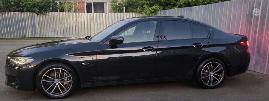 Melns BMW 545 2023 Kauņa, ar dzinēja tilpumu 3.00 L un nobraukumu 177 tūkst. km par 33500 €, foto 8 vietnē AUTOMOTO.COM.LV